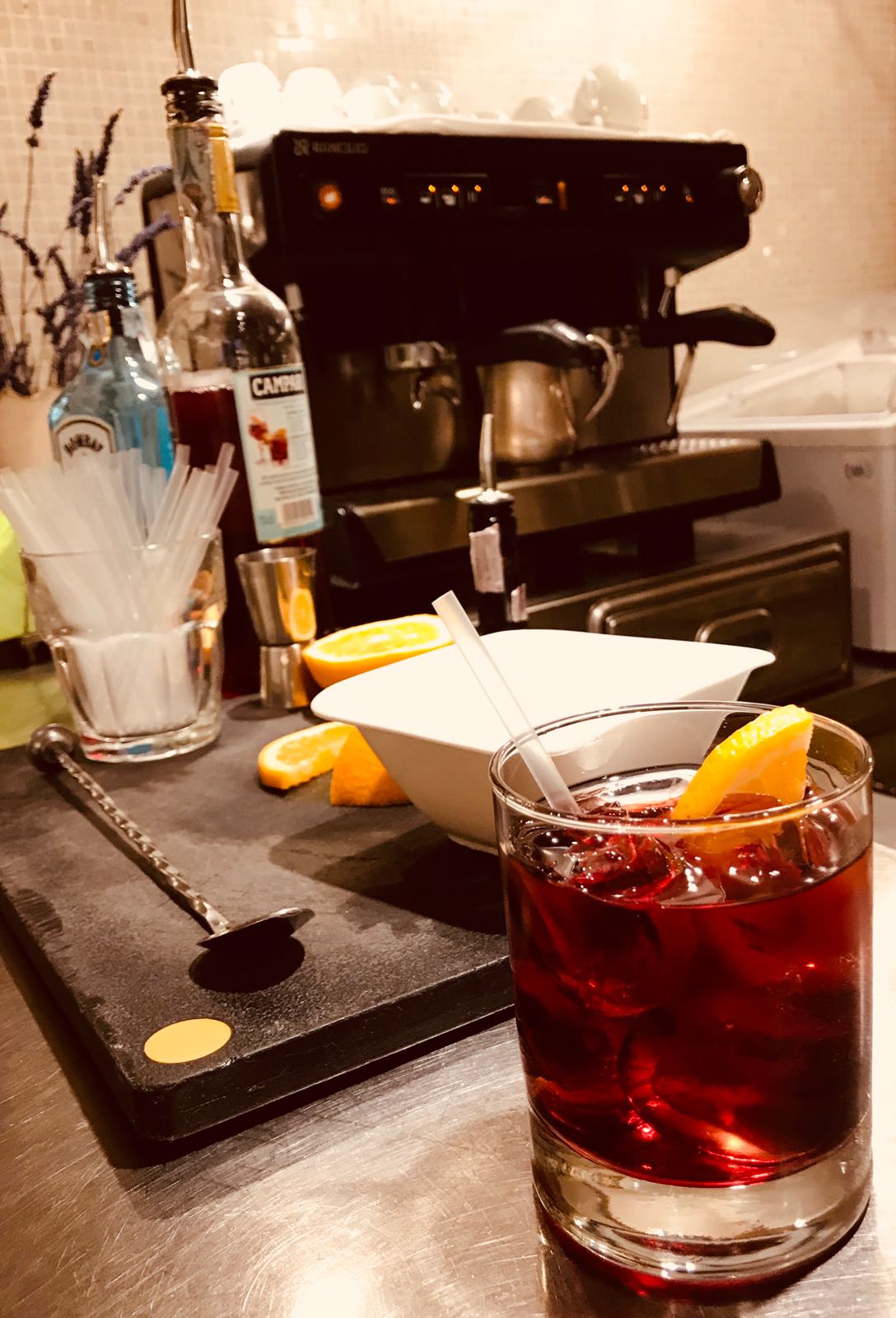 Typical cocktails of Florence: the Negroni | Hotel Il Guelfo Bianco
